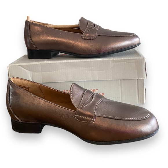 Clarks | Shoes | Clarks Unstructured Blush Metallic Womens Loafers 65 W ...
